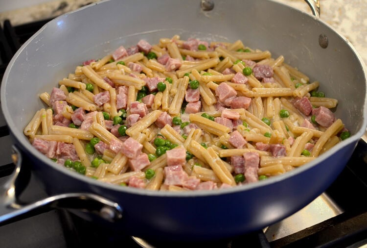 Creamy Ham Peas and Pasta - Easy and Cozy